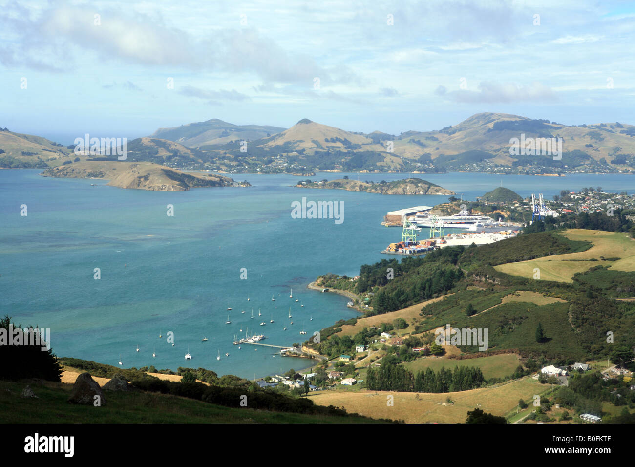 Dunedin views new zealand hi-res stock photography and images - Alamy
