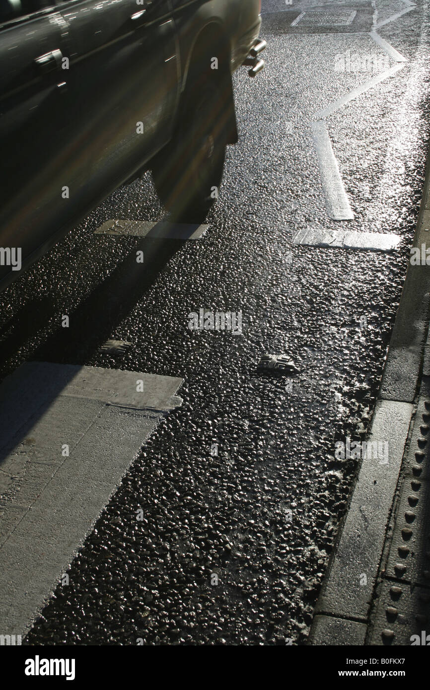 Beam light crossing dark hi-res stock photography and images - Alamy