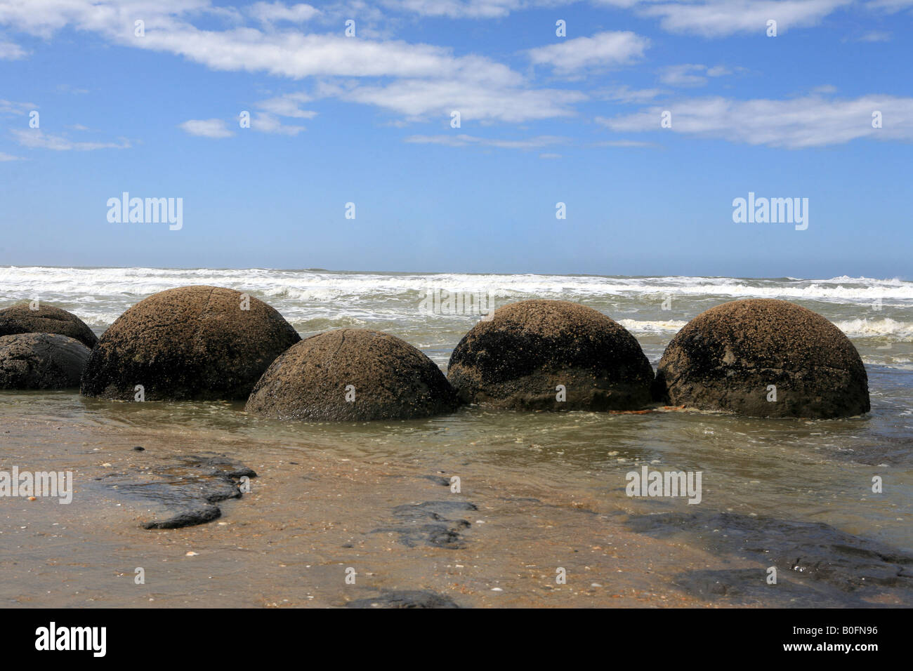 Giant beach ball sand hi-res stock photography and images - Alamy