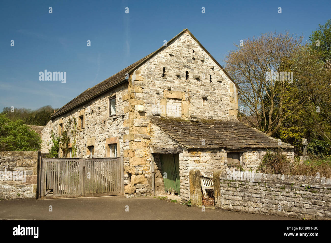 Converted Tithe Barn High Resolution Stock Photography and Images - Alamy