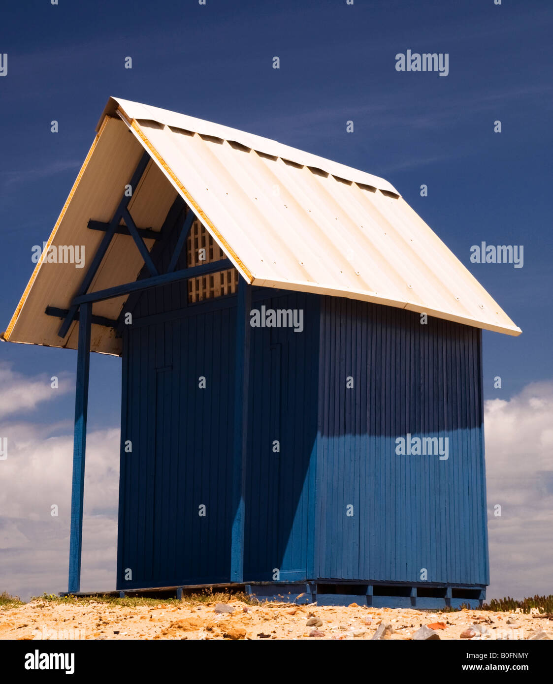 Sandy beach changing hut hi-res stock photography and images - Alamy