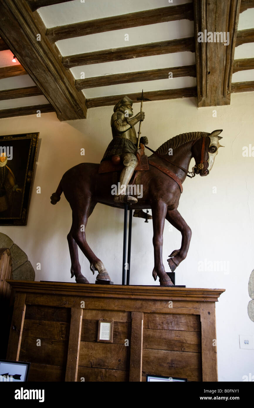 Statue of Knight on horseback in Suit of Armour in Leeds Castle Kent ...