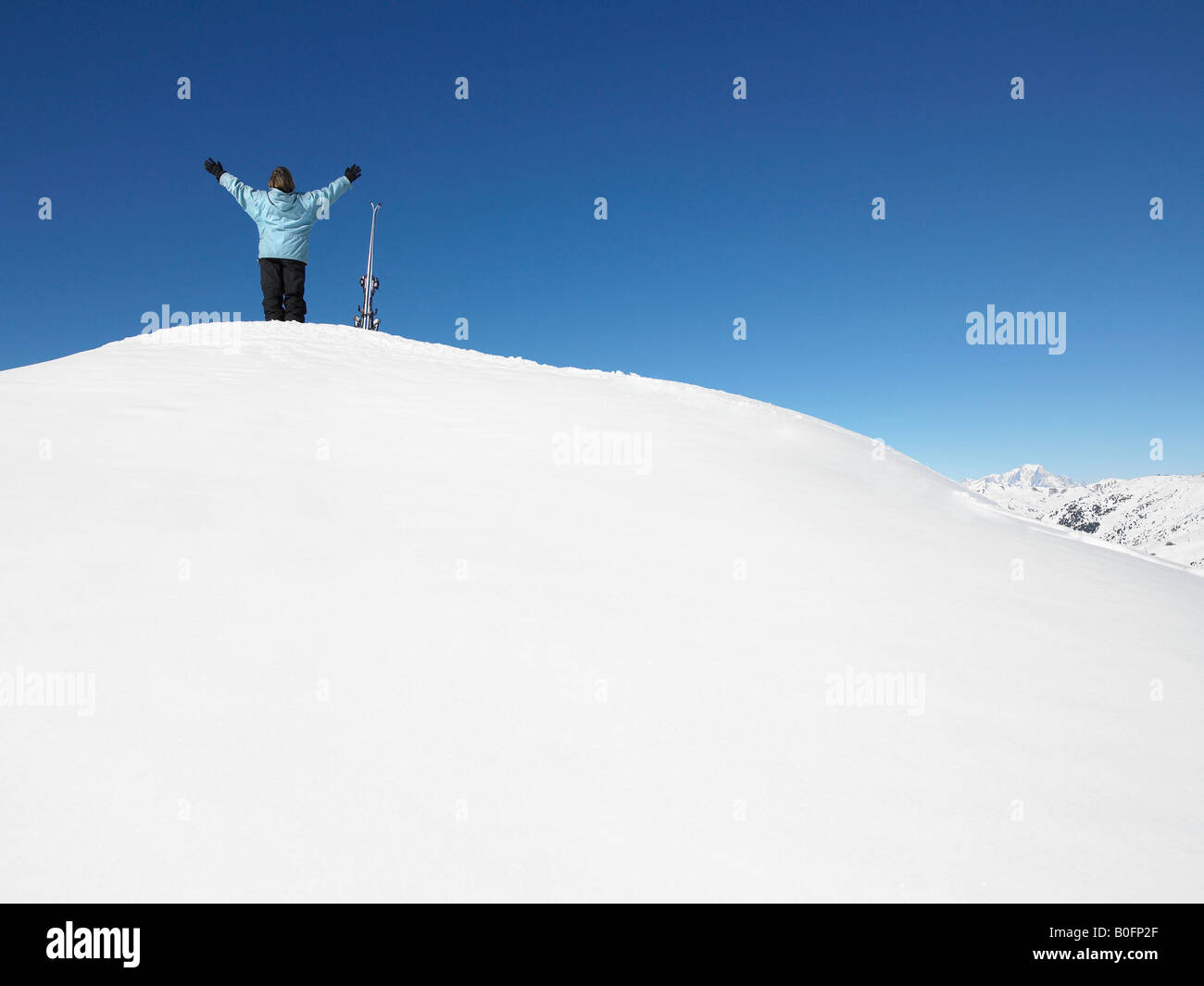 Rear view skier skiing hi-res stock photography and images - Alamy
