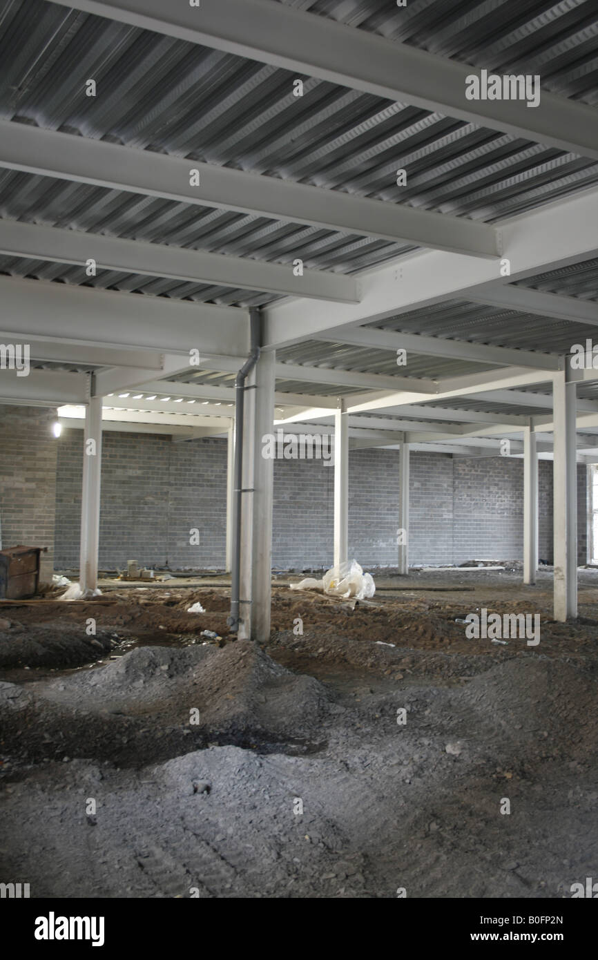 Floor foundation high rise building hi-res stock photography and images ...