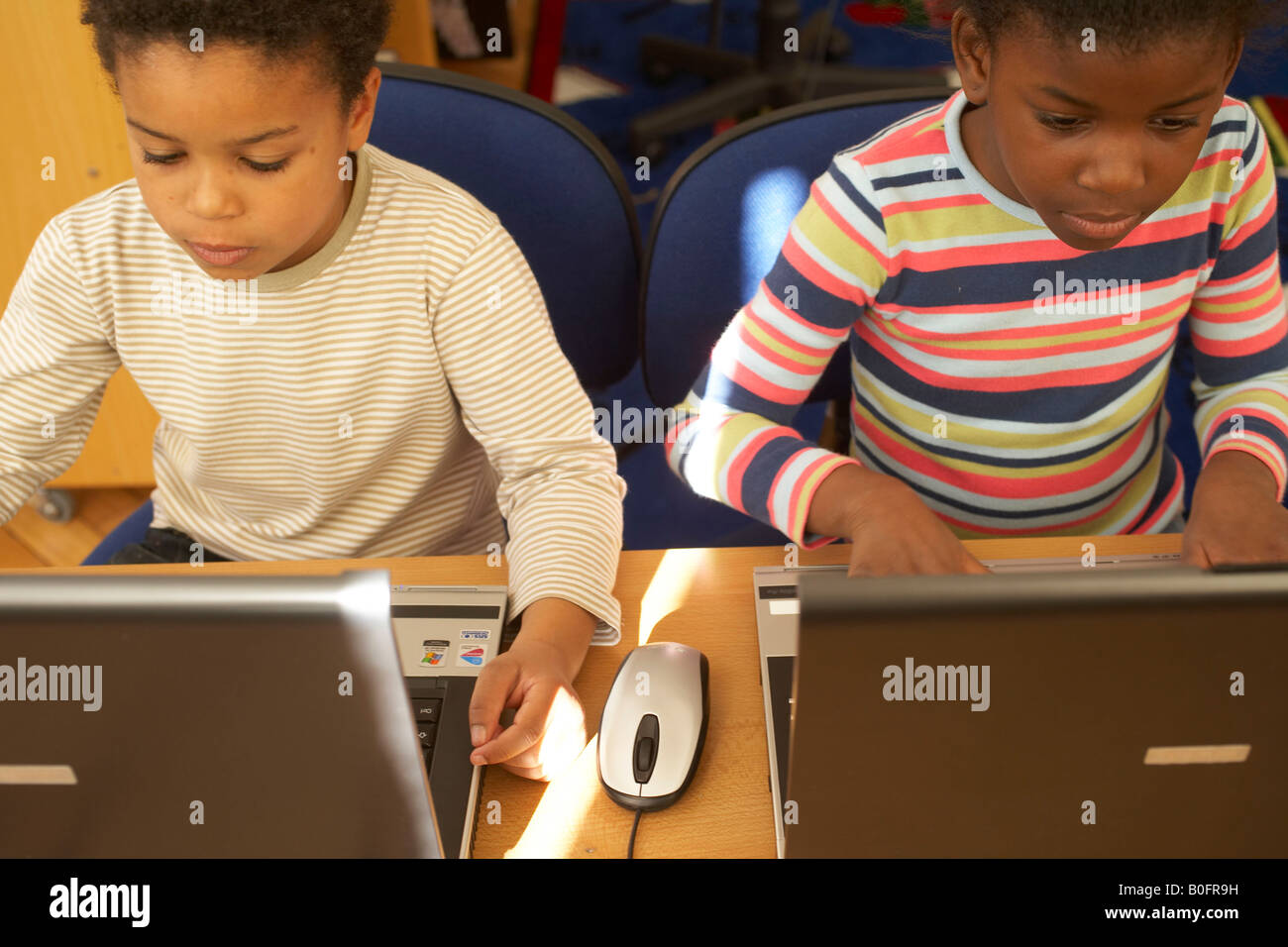 Children on computer Stock Photo - Alamy