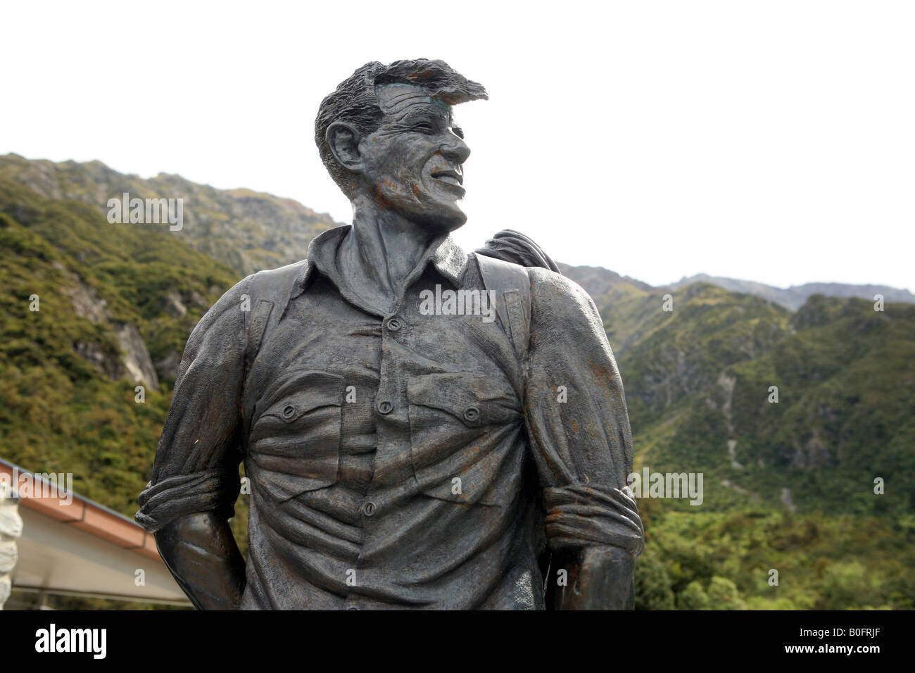 The head and shoulders of a statue of Sir Edmund Hillary Mount Cook ...