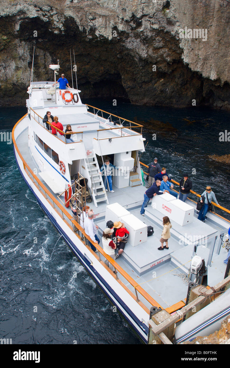 Island packers boat hi-res stock photography and images - Alamy