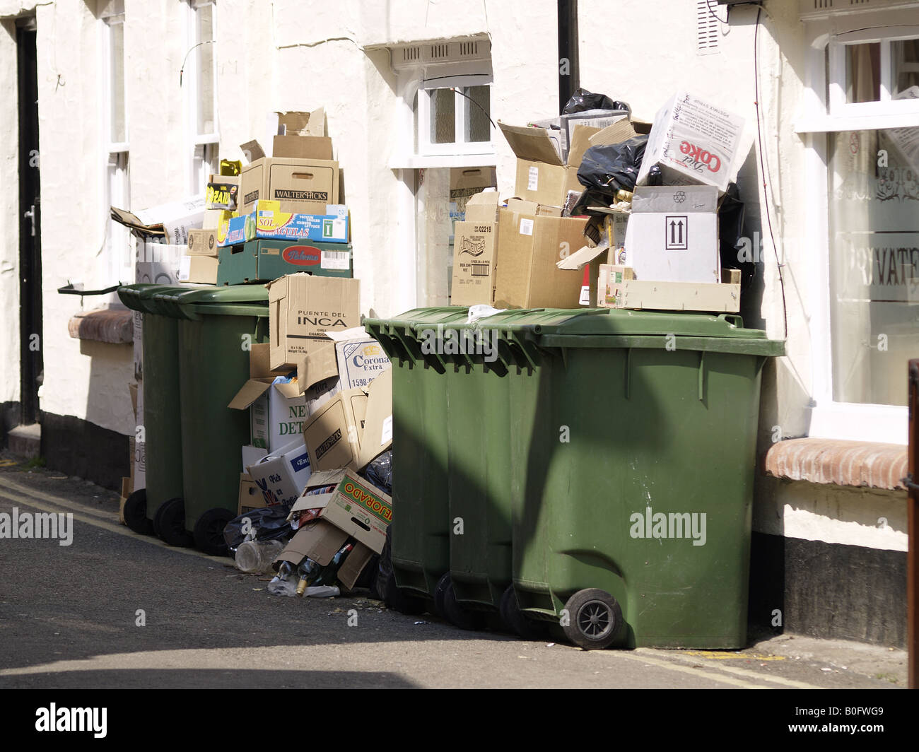 Bin overflow house hi-res stock photography and images - Alamy