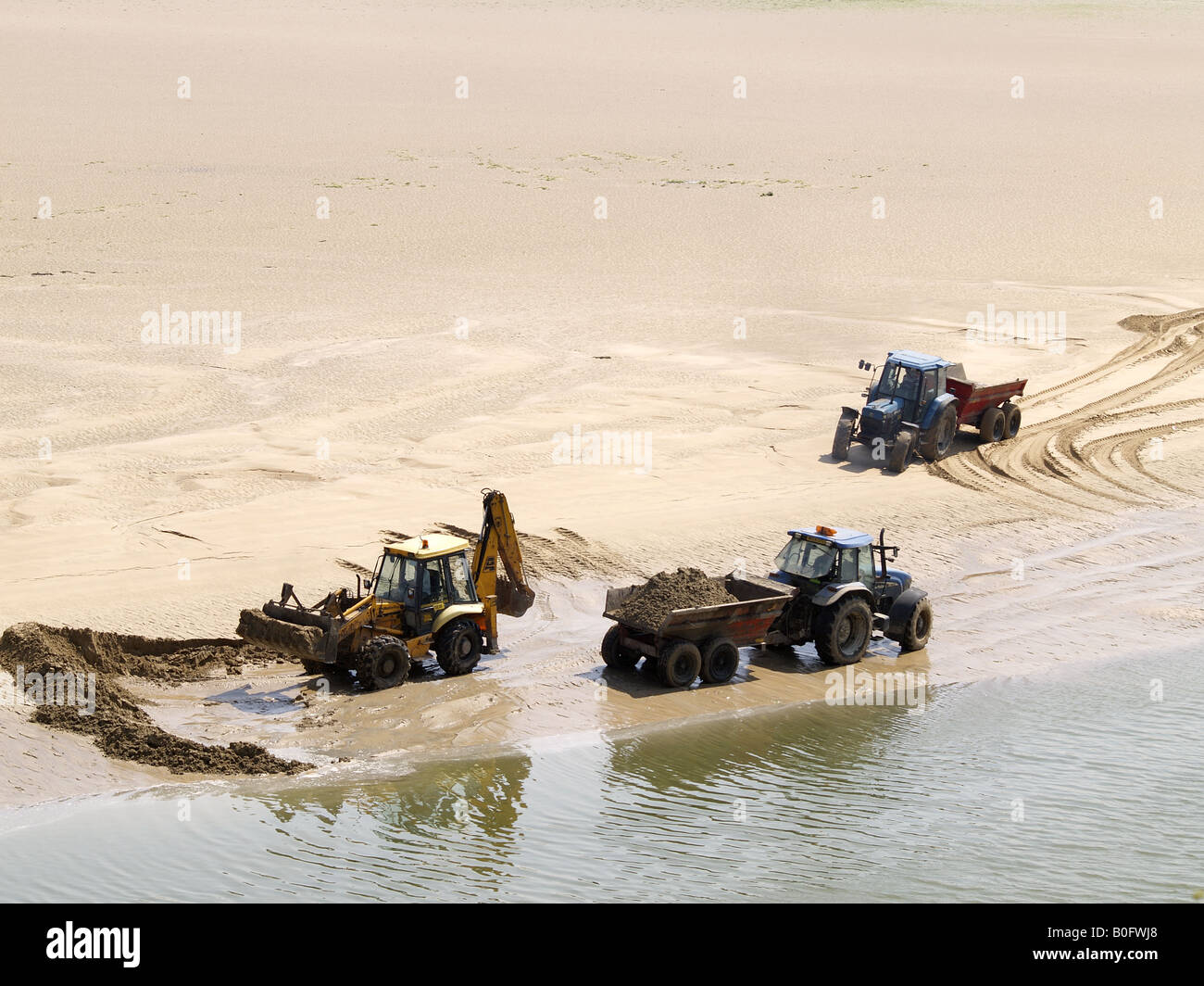 Jcb tractor hi-res stock photography and images - Alamy