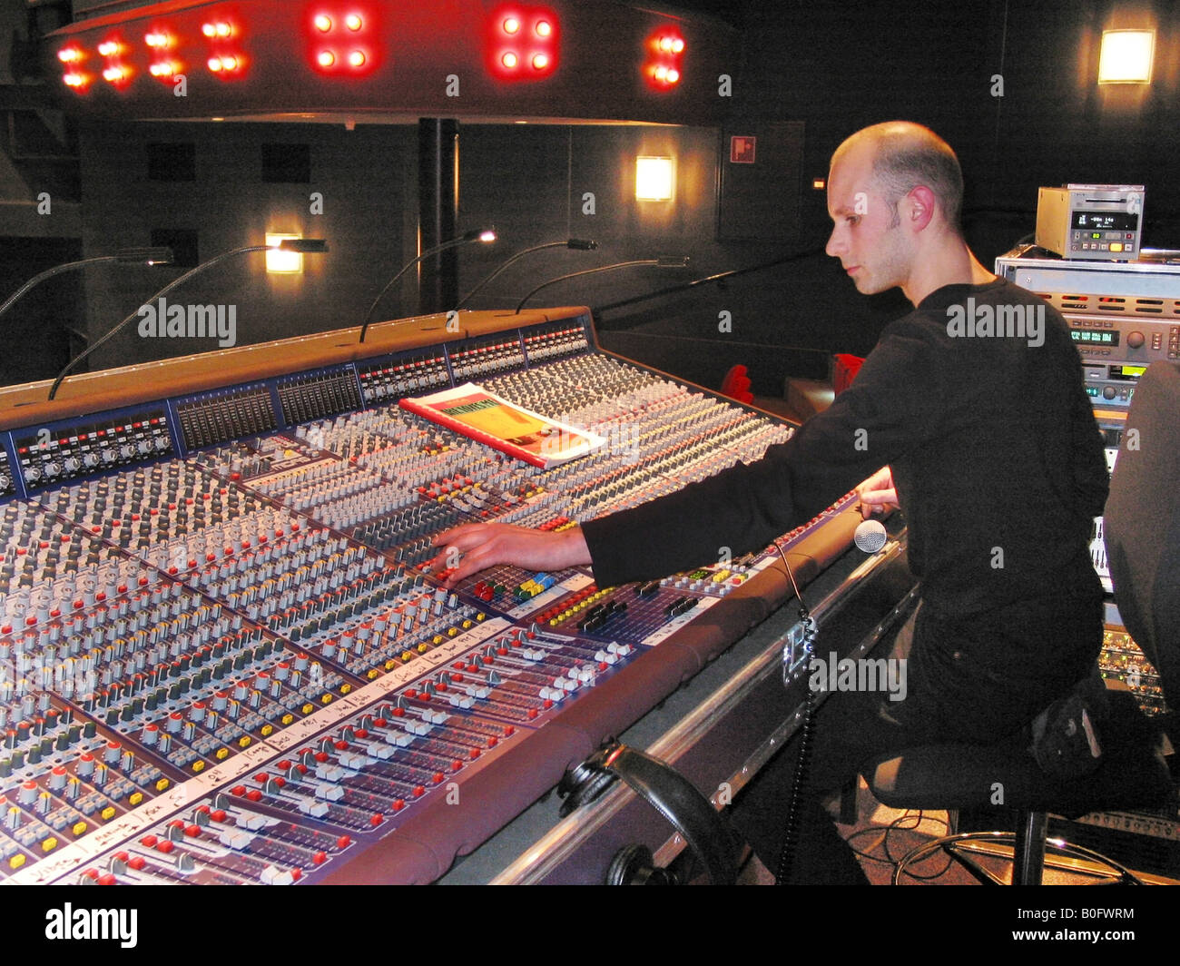 Sound mixer theatre hi-res stock photography and images - Alamy