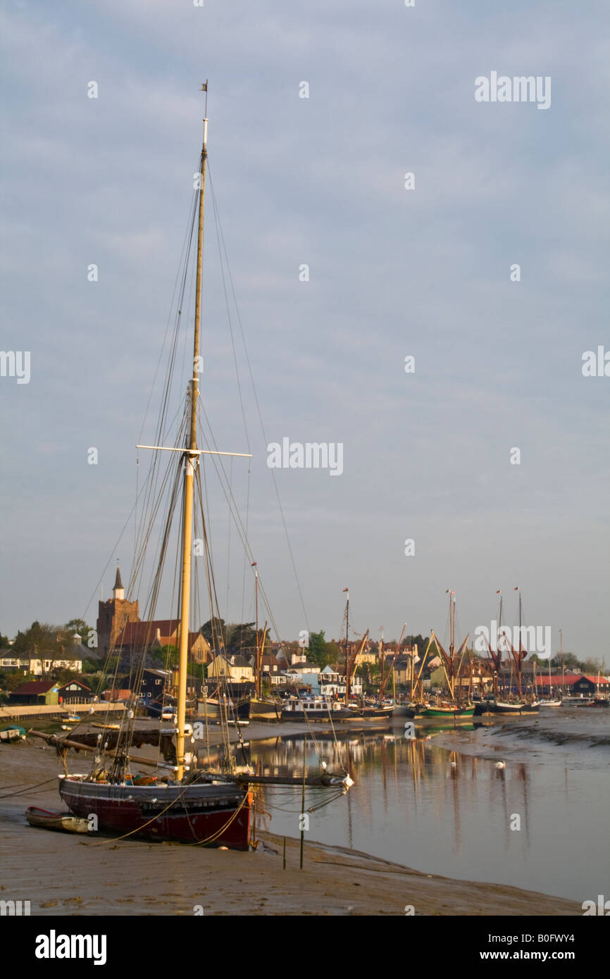 Thames barge maldon hi-res stock photography and images - Alamy