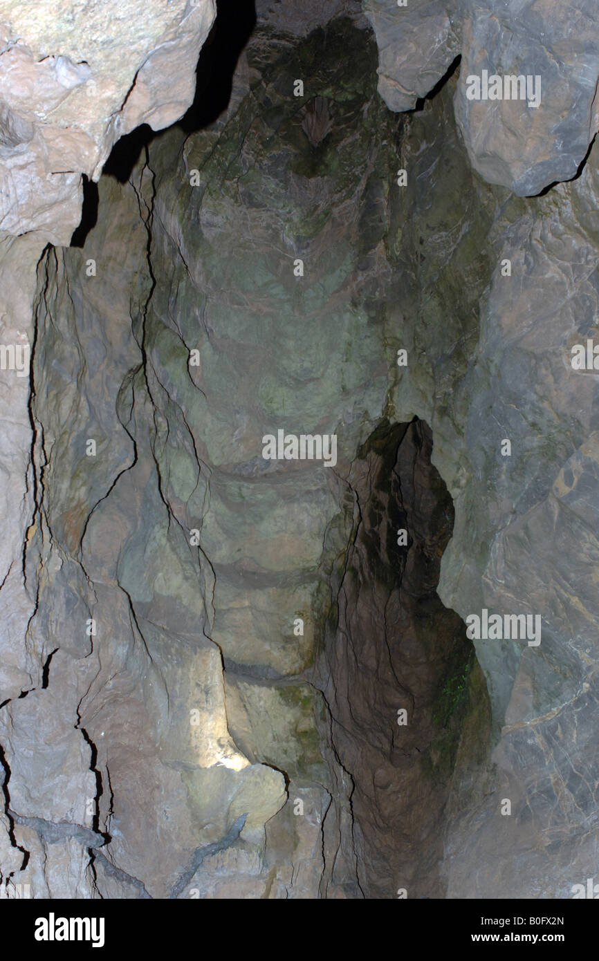 Carboniferous limestone deposits rock hi-res stock photography and ...