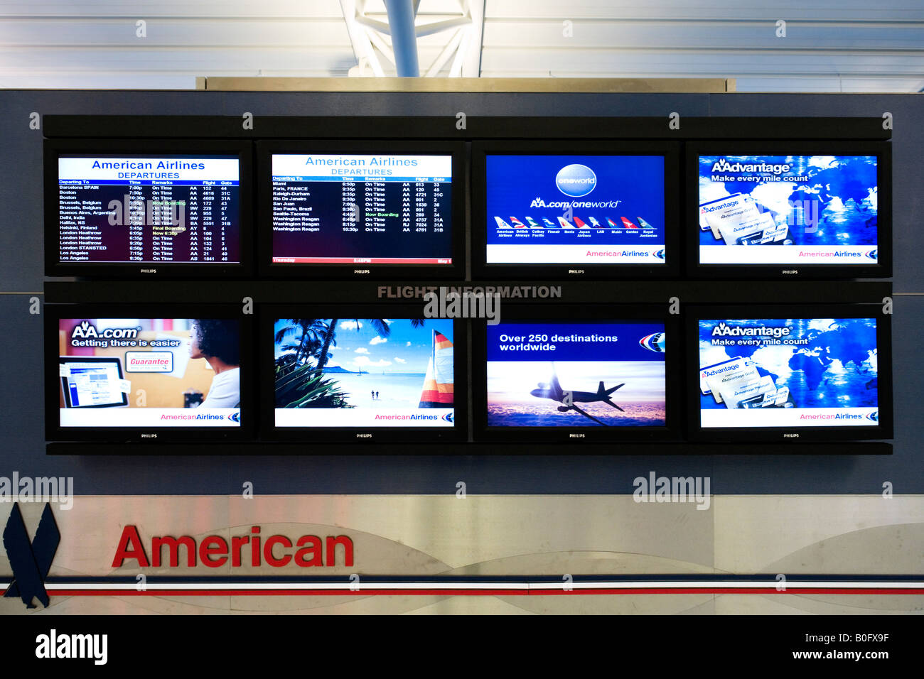 American airlines terminal hi-res stock photography and images - Alamy