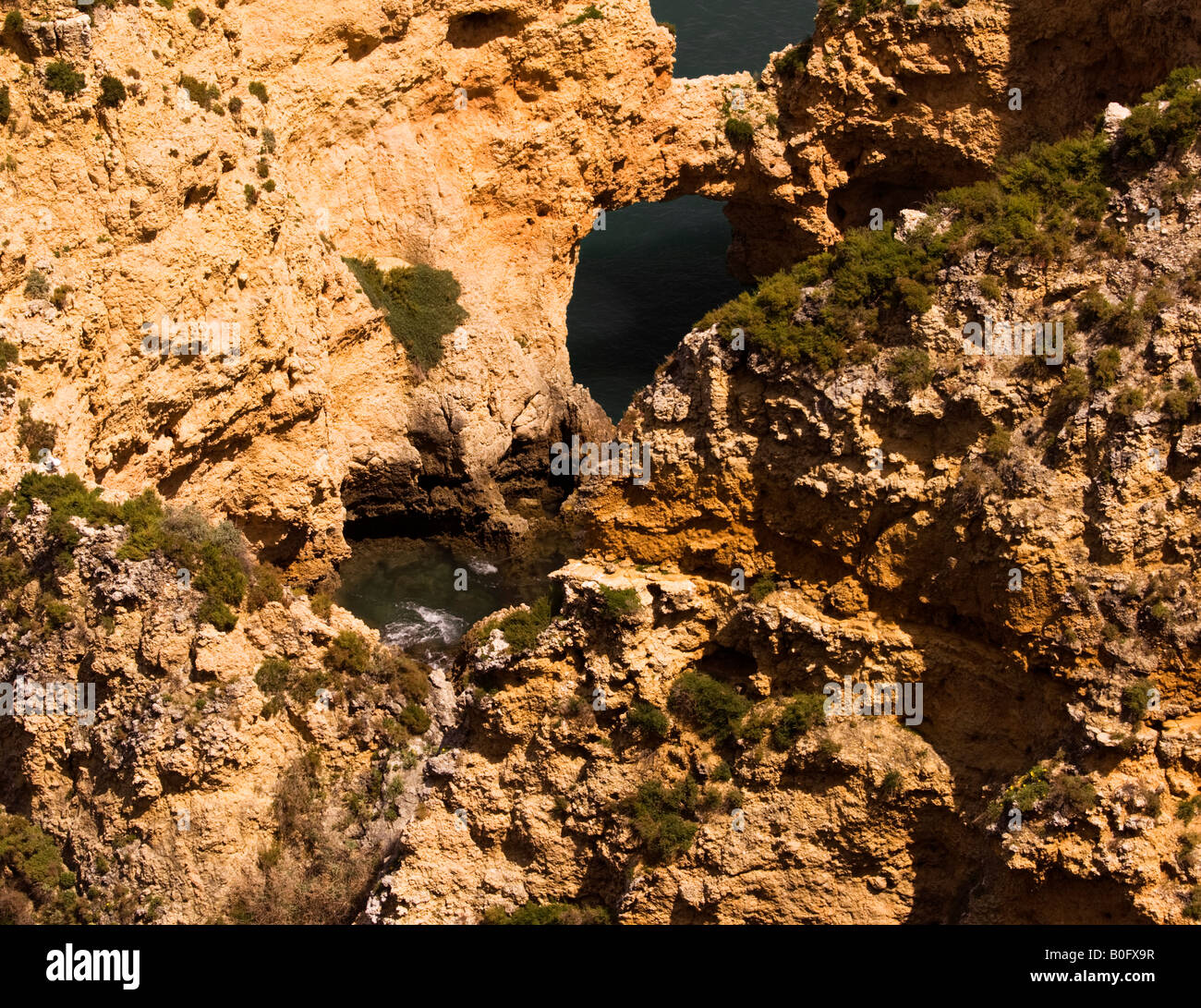 Arched natural rocks hi-res stock photography and images - Alamy