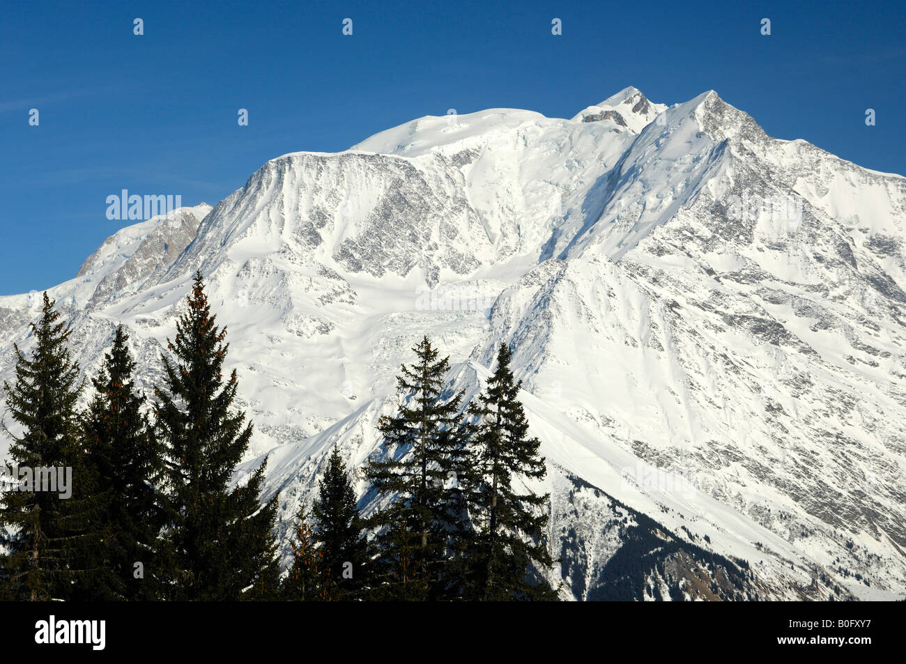 Massif of the Mont Blanc f l t r Aiguille du Gouter Dome du Gouter Mont ...