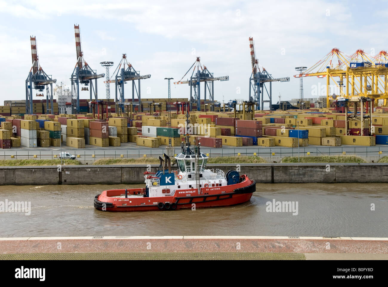 The port of Bremerhaven, Bremen, Germany Stock Photo - Alamy