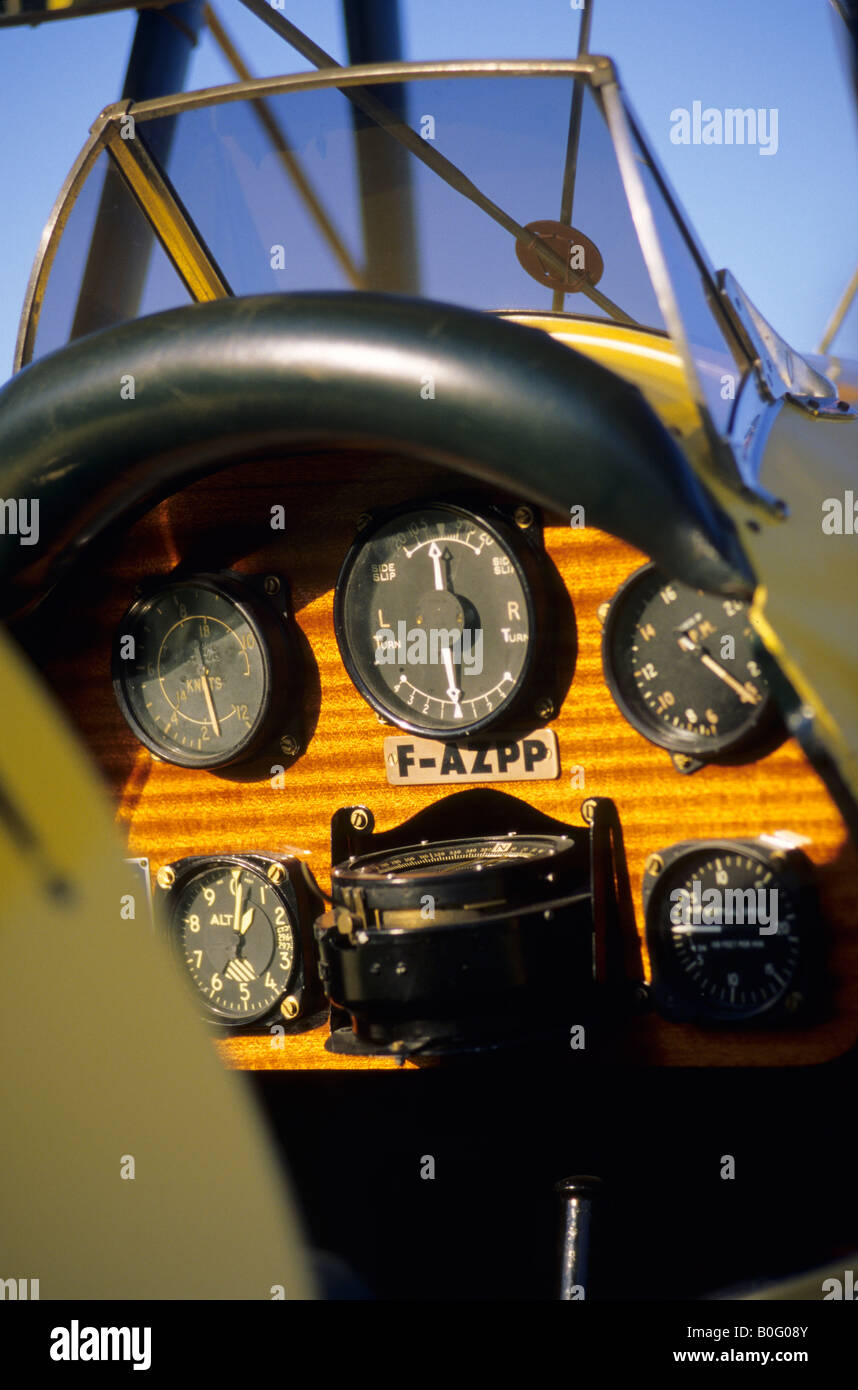 Cockpit of old British trainer biplane De Havilland DH-82c Tiger Moth ...