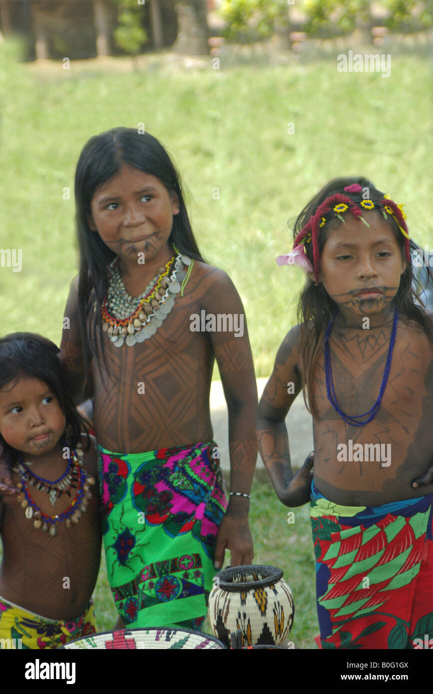Embera children hi-res stock photography and images - Alamy