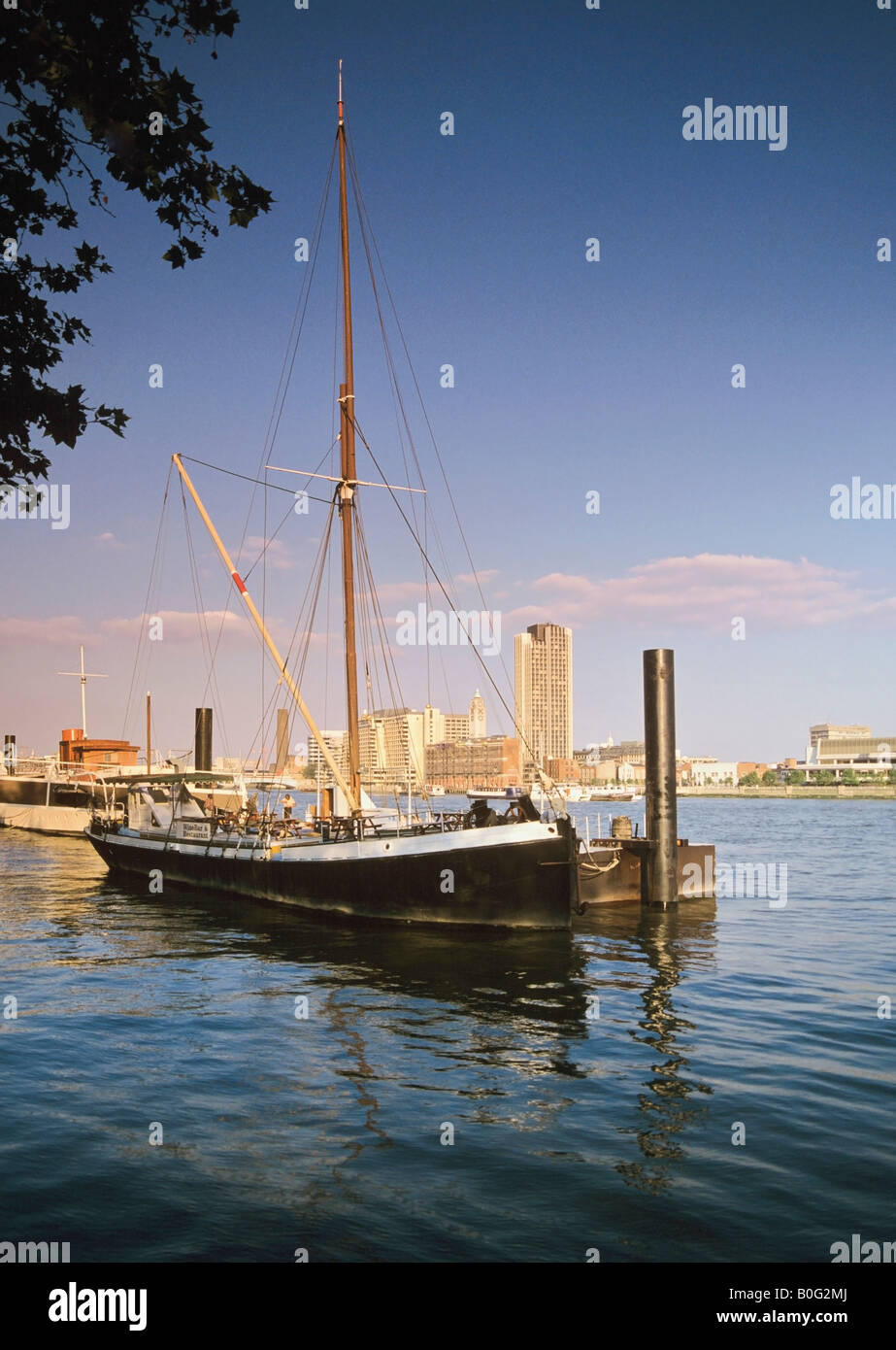 river thames boat used as floating wine bar and restaurant london ...