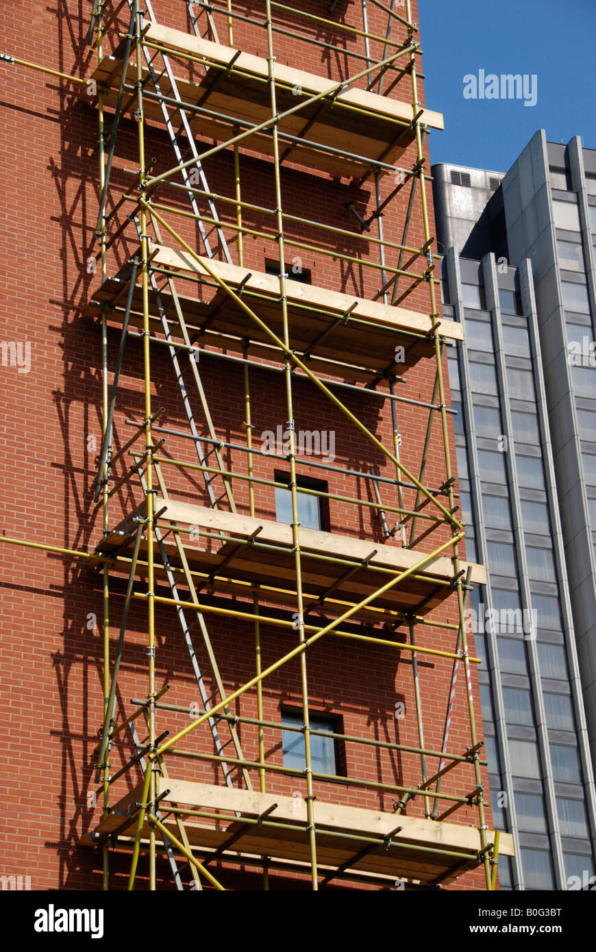 Building scaffolding uk hi-res stock photography and images - Alamy