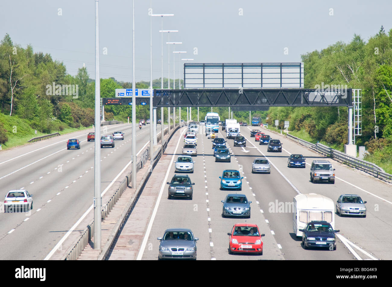 M27 road signs hi-res stock photography and images - Alamy
