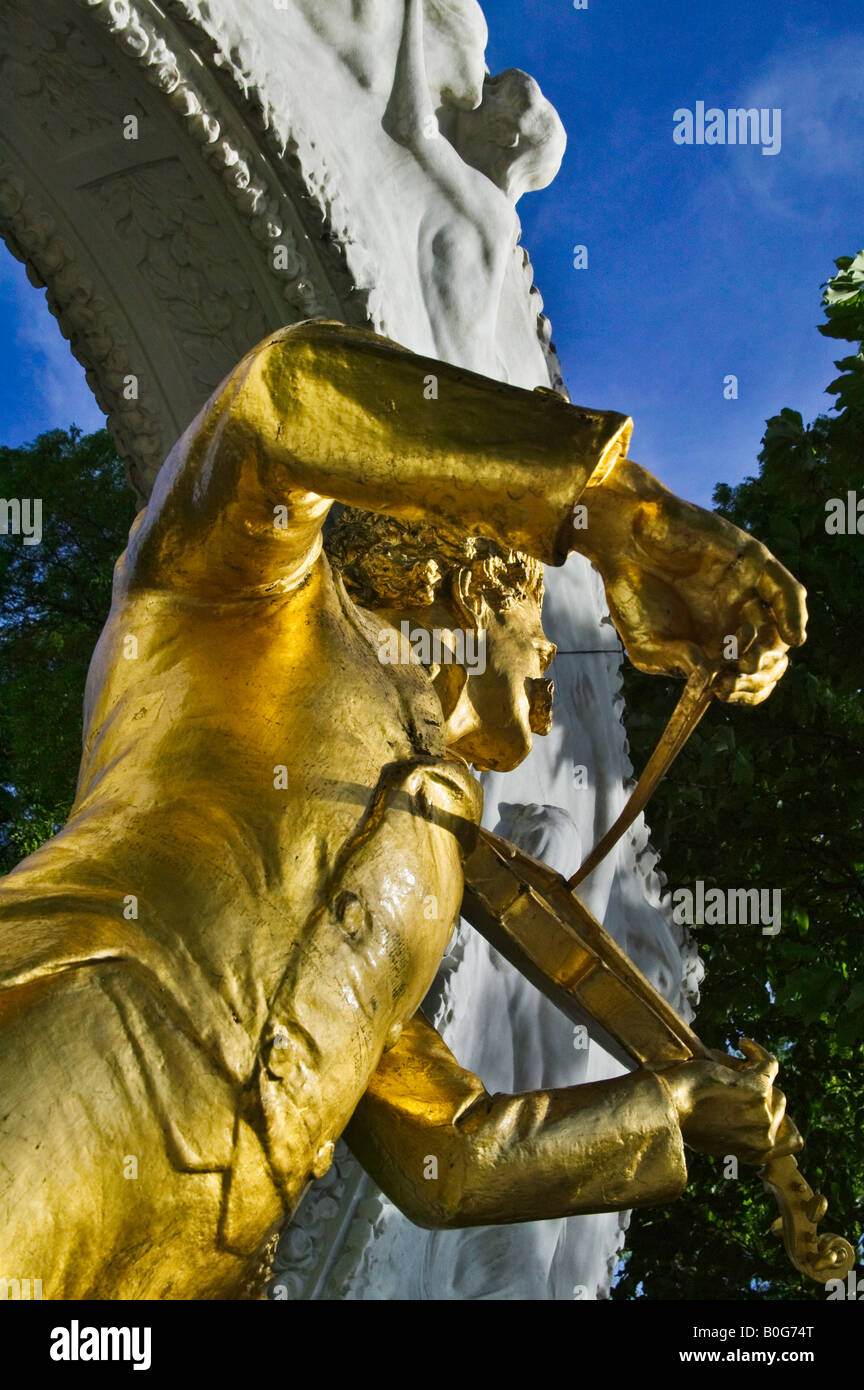 Johann Strauss Memorial by Edmund von Hellmer in Stadt Park Vienna ...