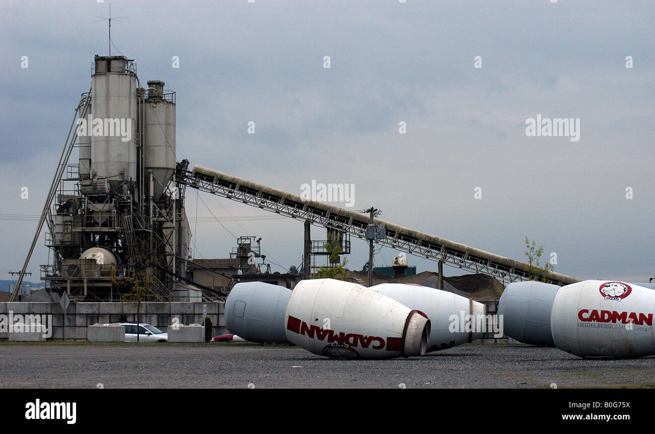 Cadman concrete plant Stock Photo - Alamy