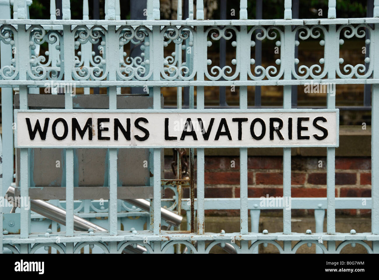 Women's toilet sign hi-res stock photography and images - Alamy