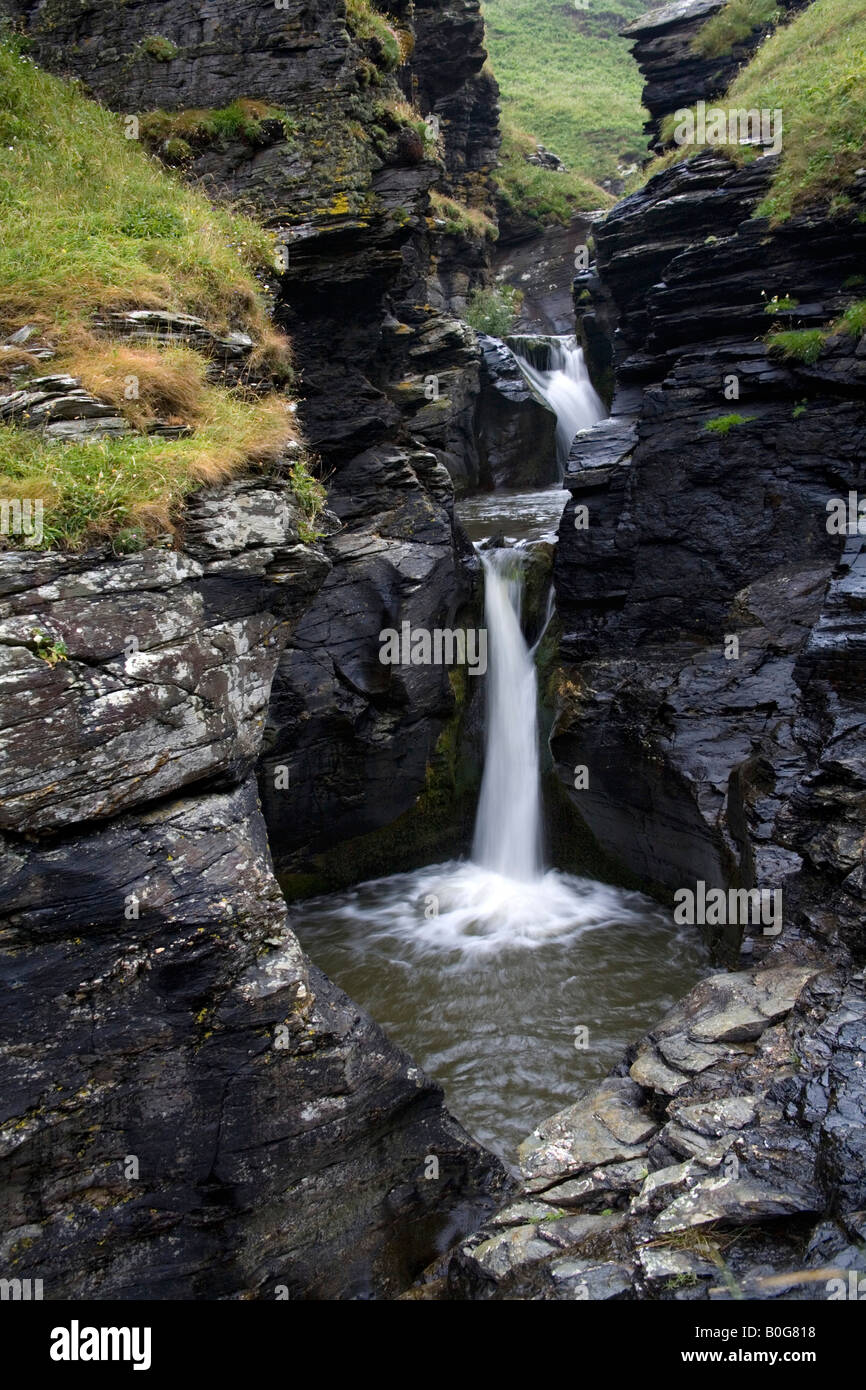 waterfall rocky valley near tintagel cornwall Stock Photo - Alamy