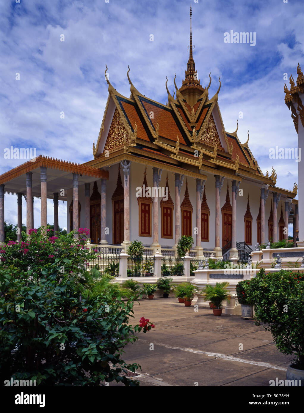 Burial temple hi-res stock photography and images - Alamy