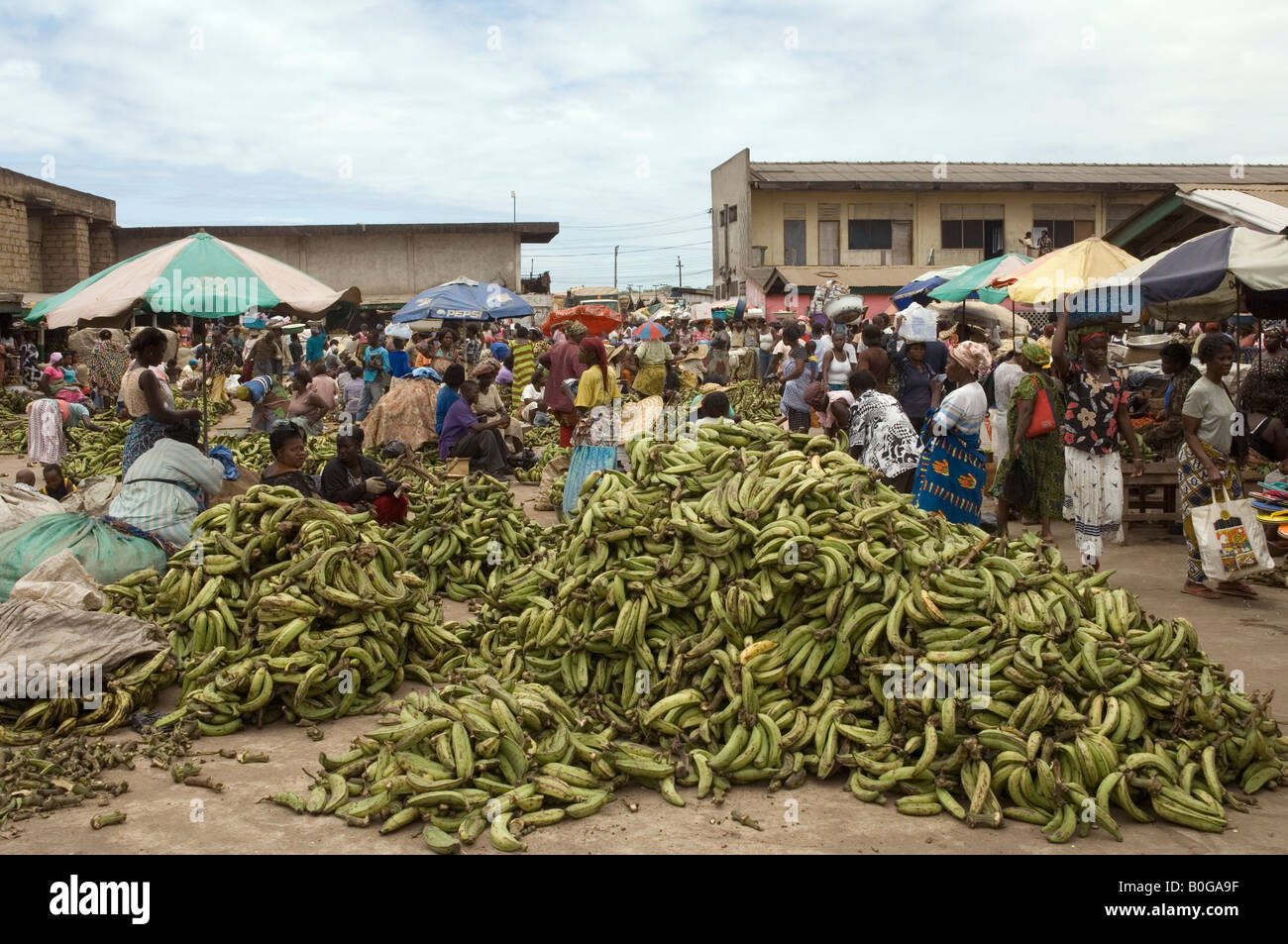 Accra ghana shopping hi-res stock photography and images - Alamy