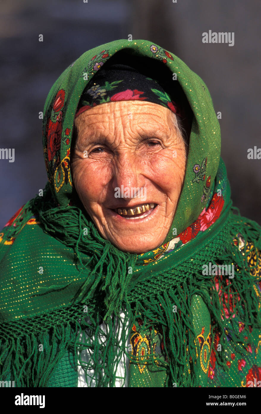 Gold tooth woman hi-res stock photography and images - Alamy