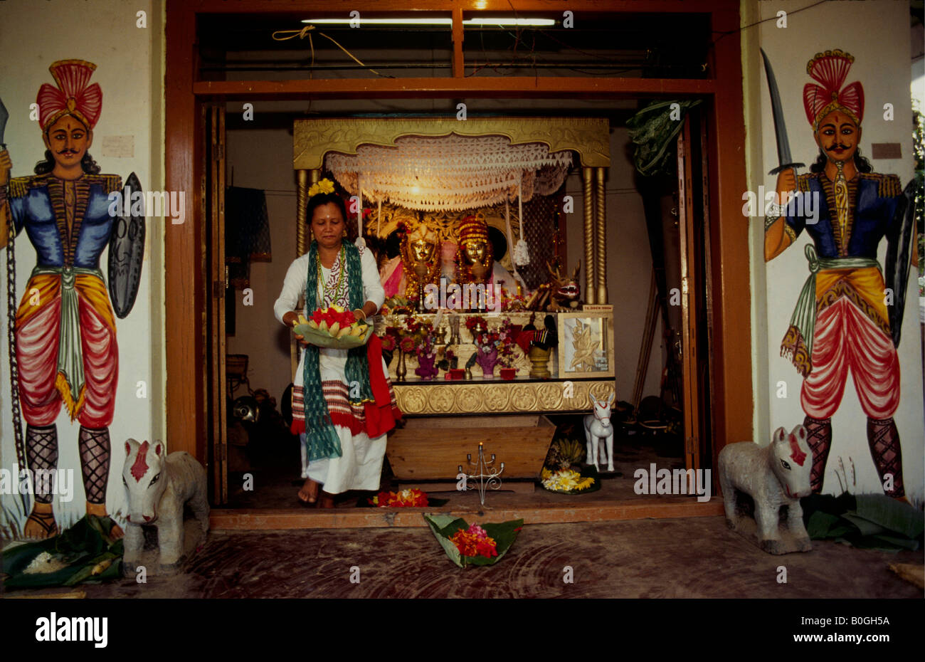 Mural of traditional indian women hi-res stock photography and images ...