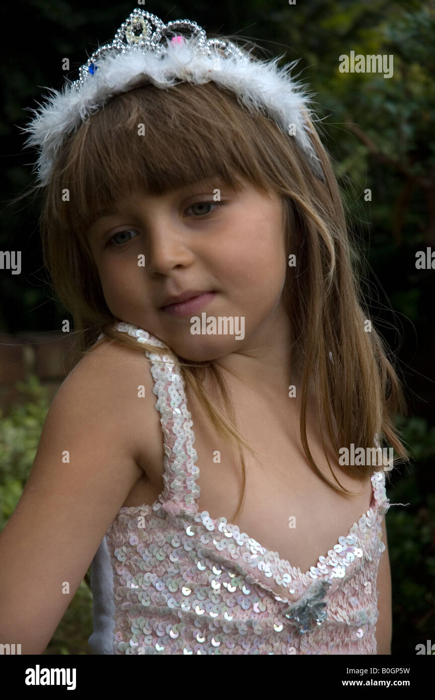Princess pose posing hi-res stock photography and images - Alamy