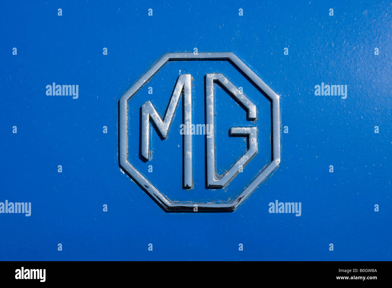 MG Motor car emblem on radiator grill Chrome Stock Photo - Alamy