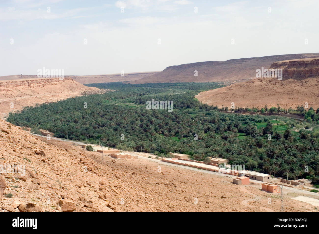 Route d Erfoud Maroc Stock Photo - Alamy
