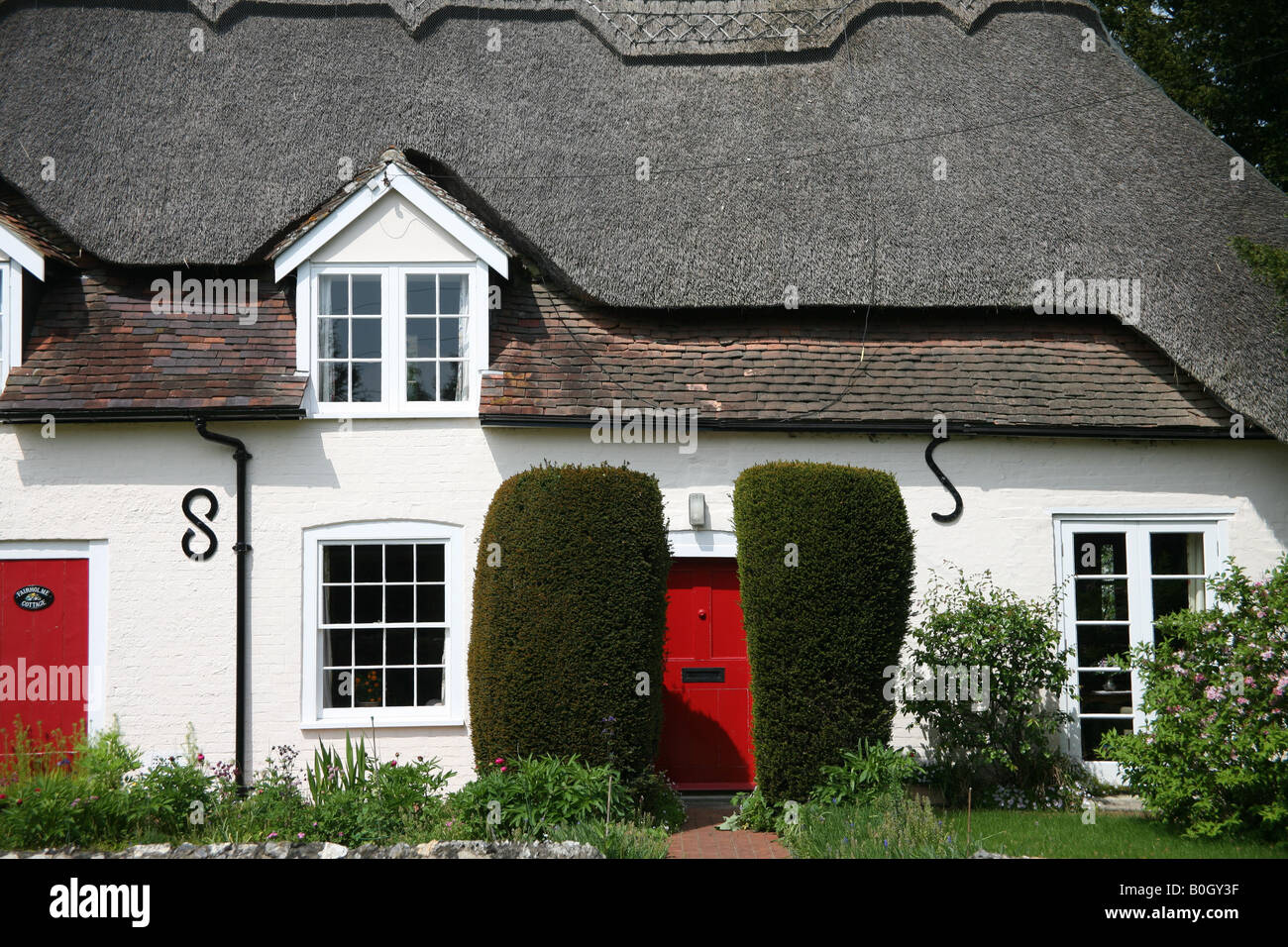 Thatched cottage in the rural hamlet of Hambledon Stock Photo - Alamy