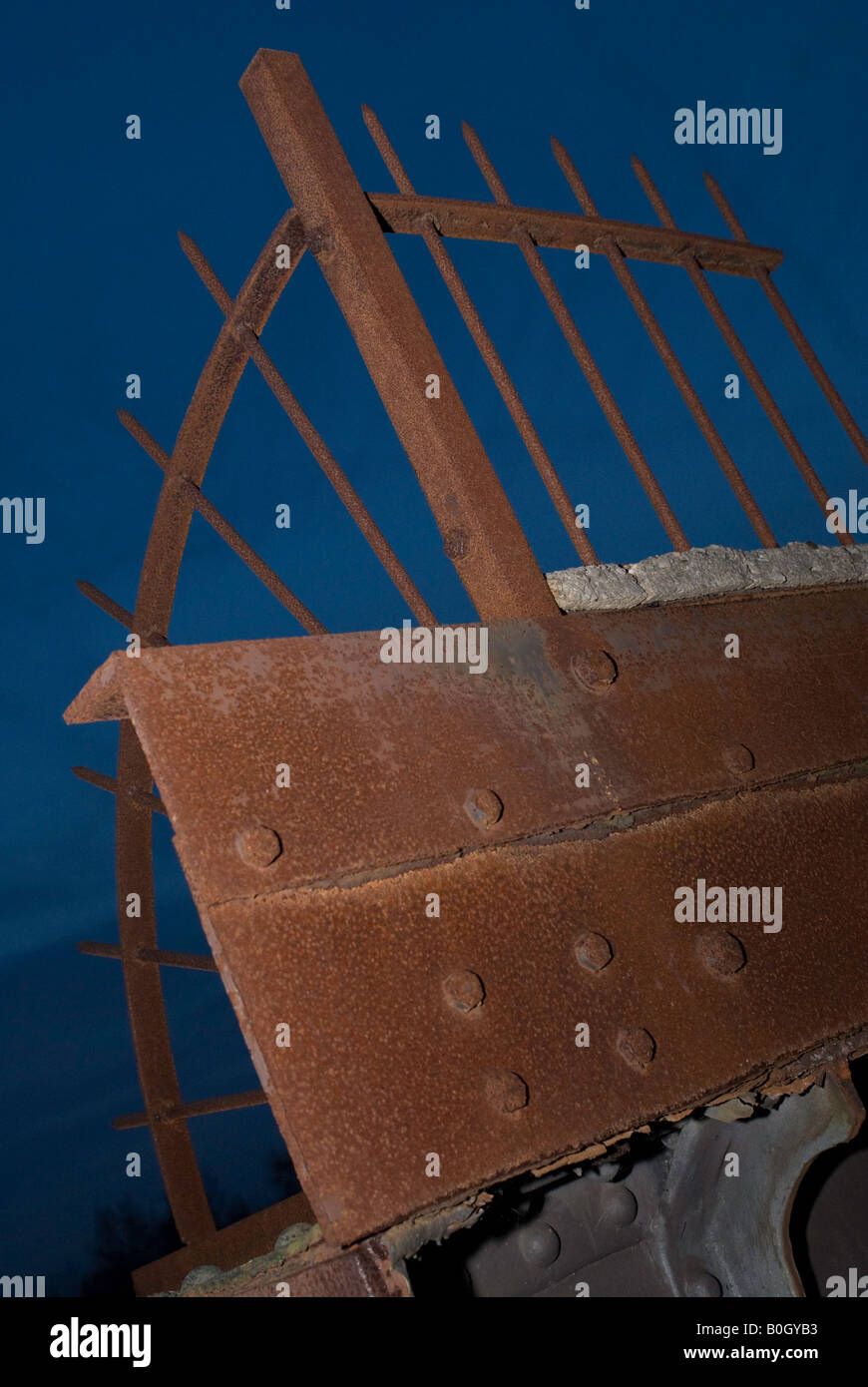 Rusty bridge rivets hi-res stock photography and images - Alamy