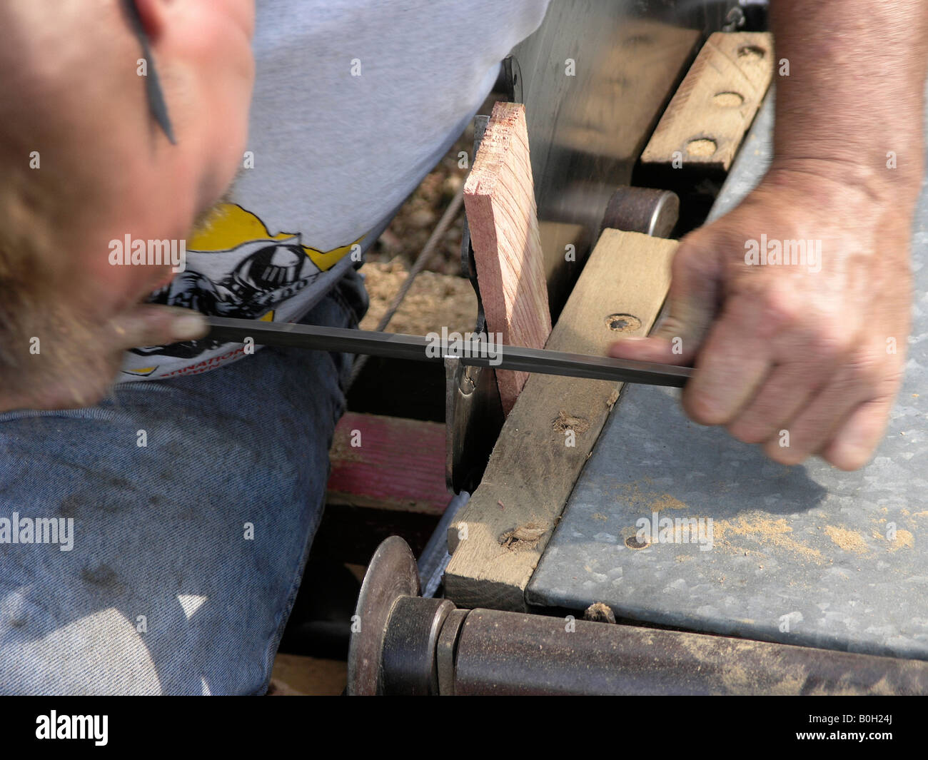 Saw sharpening hi-res stock photography and images - Alamy