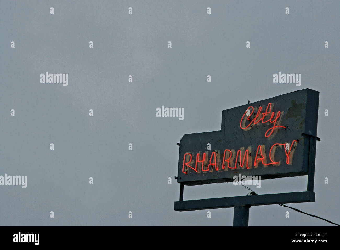 Pharmacy neon sign hi-res stock photography and images - Alamy