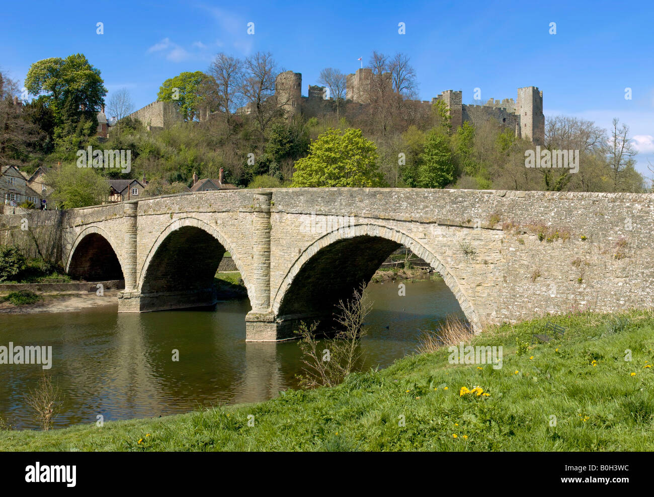 dinham medieval bridge river teme ludlow castle shropshire england uk ...