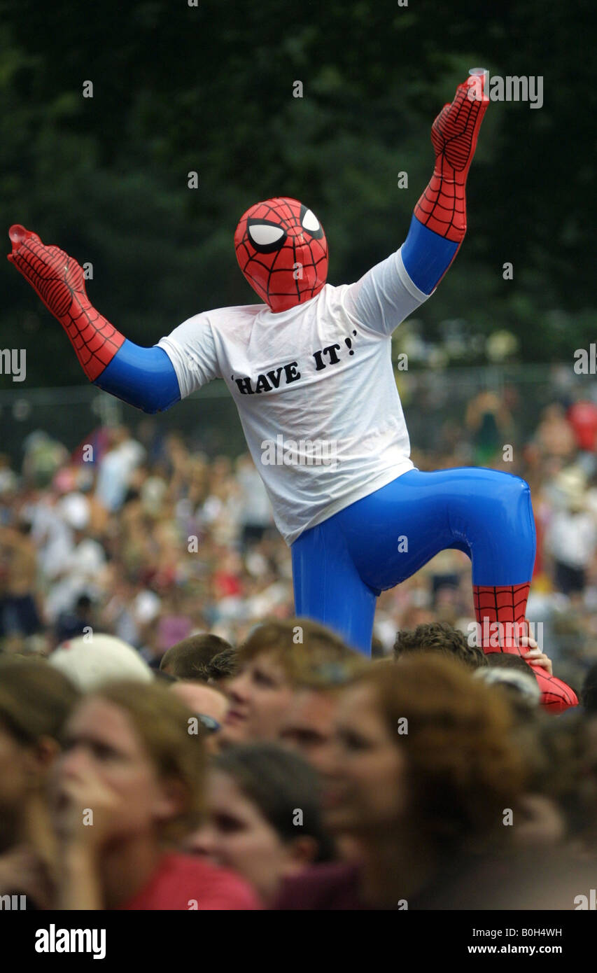 An inflatable Spiderman high above the crowds at the V2002 Festival ...