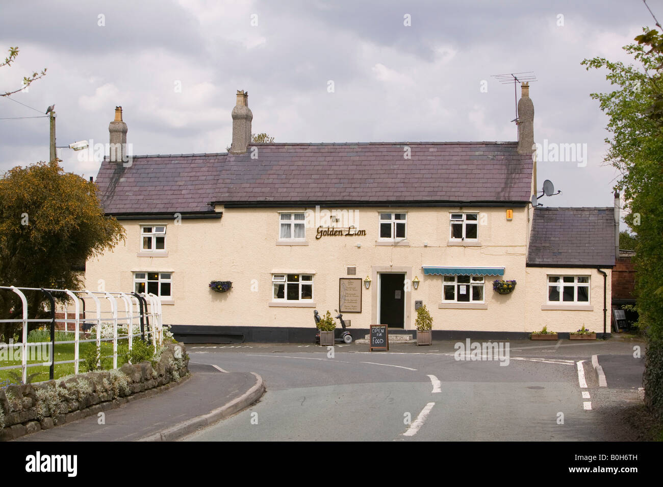 The Golden Lion pub in Ashton Hayes is hoping to be the first carbon ...