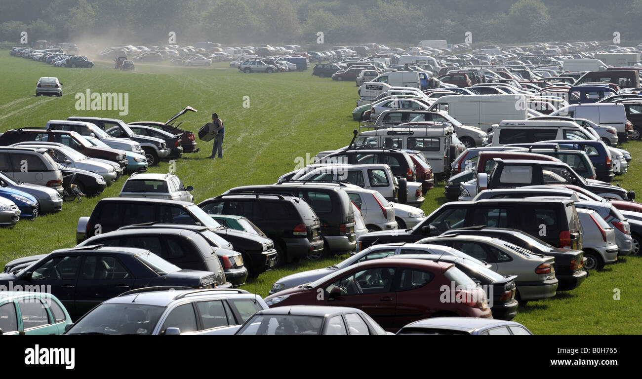 Car boot sale uk hi-res stock photography and images - Alamy