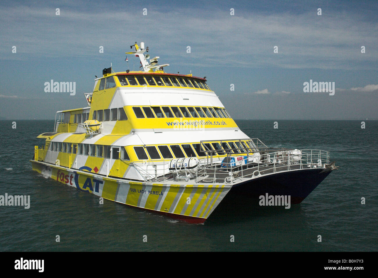Portsmouth to ryde catamaran hi-res stock photography and images - Alamy
