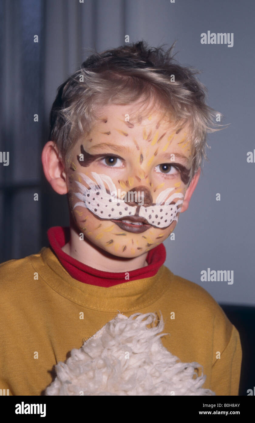 Kids look like old people hi-res stock photography and images - Alamy