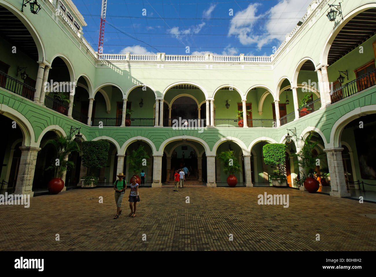 Courtyard, historic centre of Merida, Yucatan, Mexico Stock Photo - Alamy