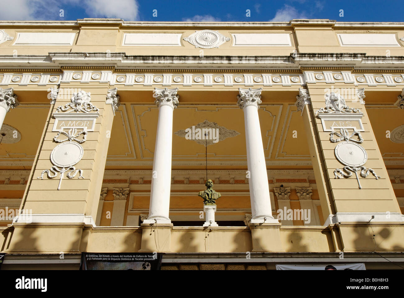 Colonial building facade in the historic centre of Merida, Yucatan ...
