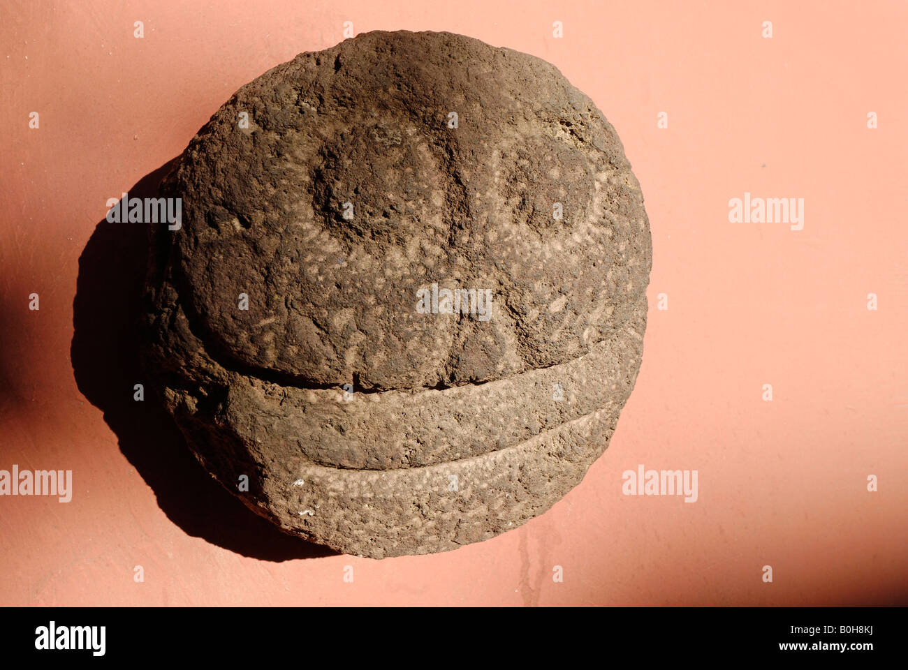 Pre-Columbian stone head, Frida Kahlo Garden, Mexico City, Mexico Stock ...