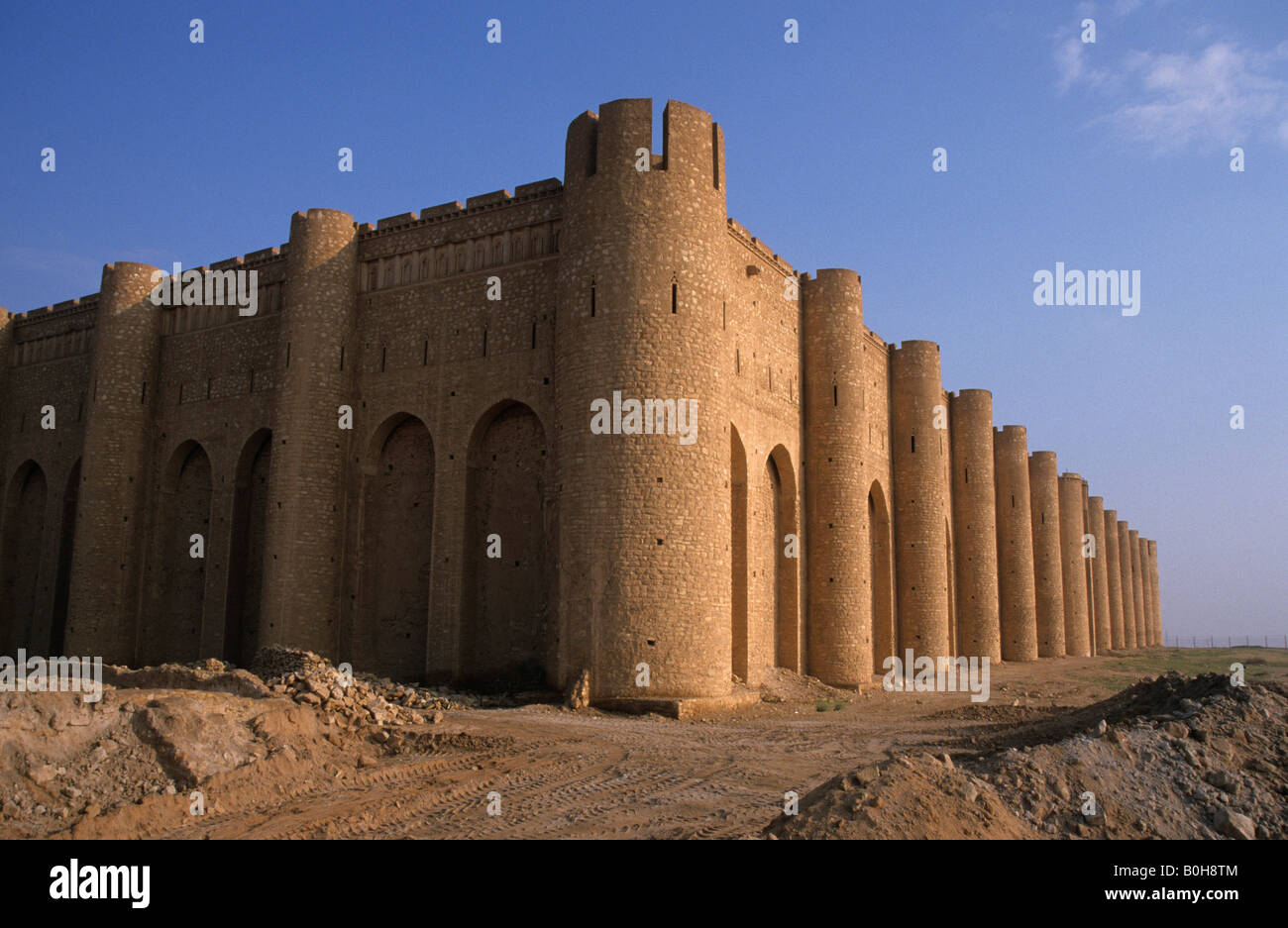 Ukhaidir Palace, csatle in the desert near Kerbala, Iraq, Middle East ...